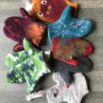 Hand Puppets and Oven Mitts - 10/21/2023 | North House